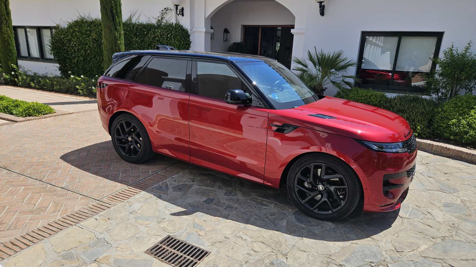 Range Rover Sport P460i Hybrid - Rent this top of the range new shape ...