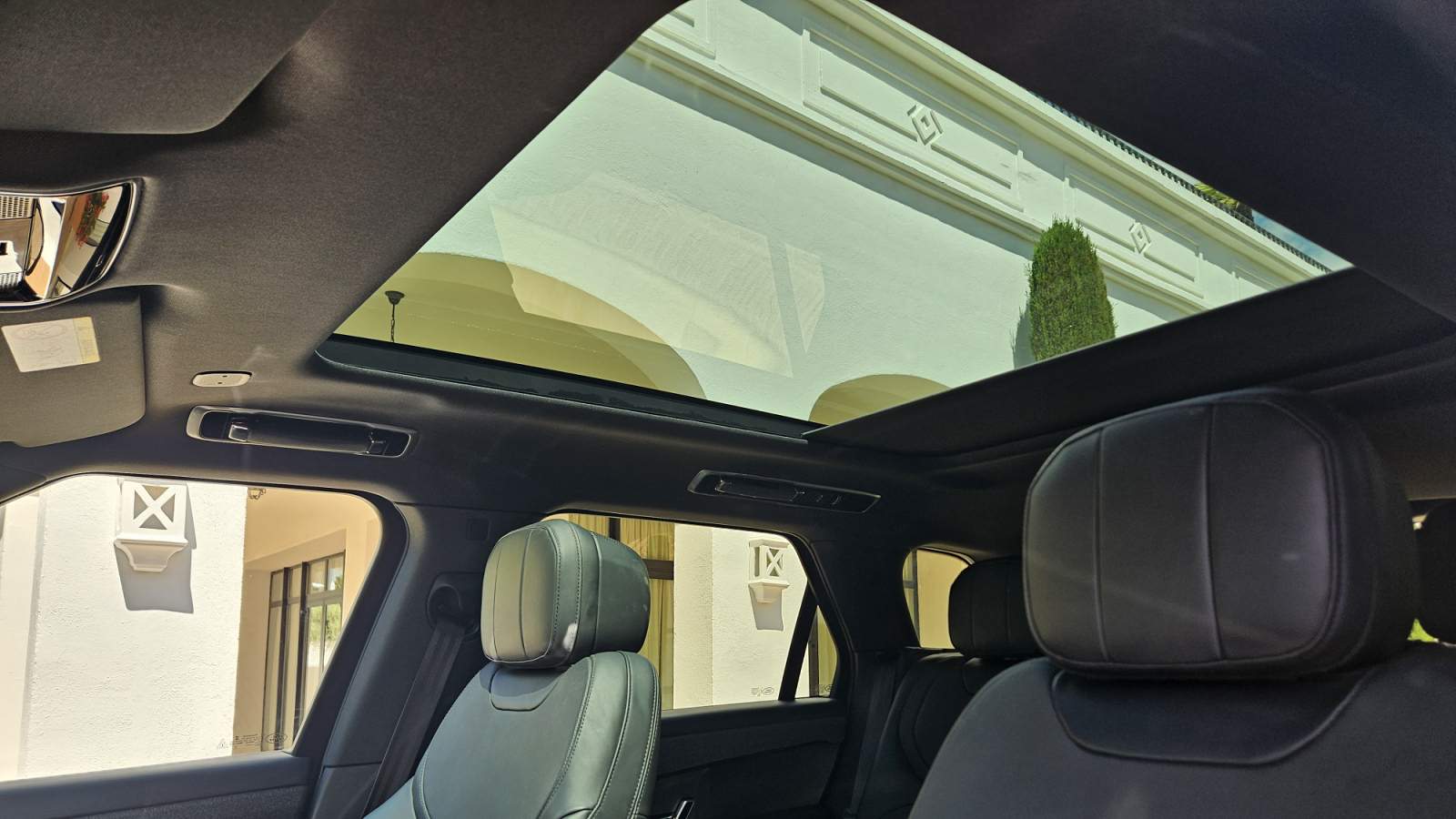 Range Rover Sport P460i Hybrid - Rent this top of the range new shape ...