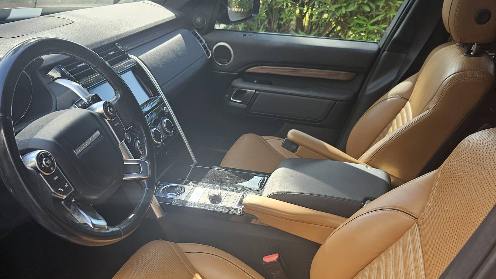 Land Rover Discovery Limited Edition - The Luxury Car Hire Club Marbella